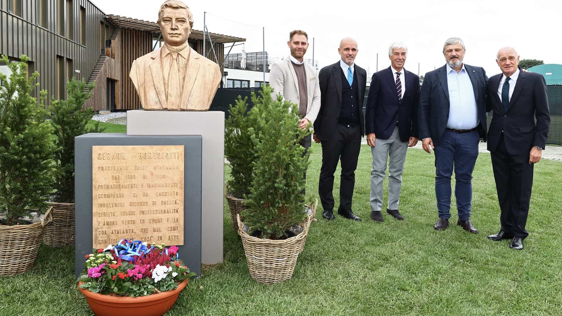 Scoperto il busto di Cesare Bortolotti | Atalanta